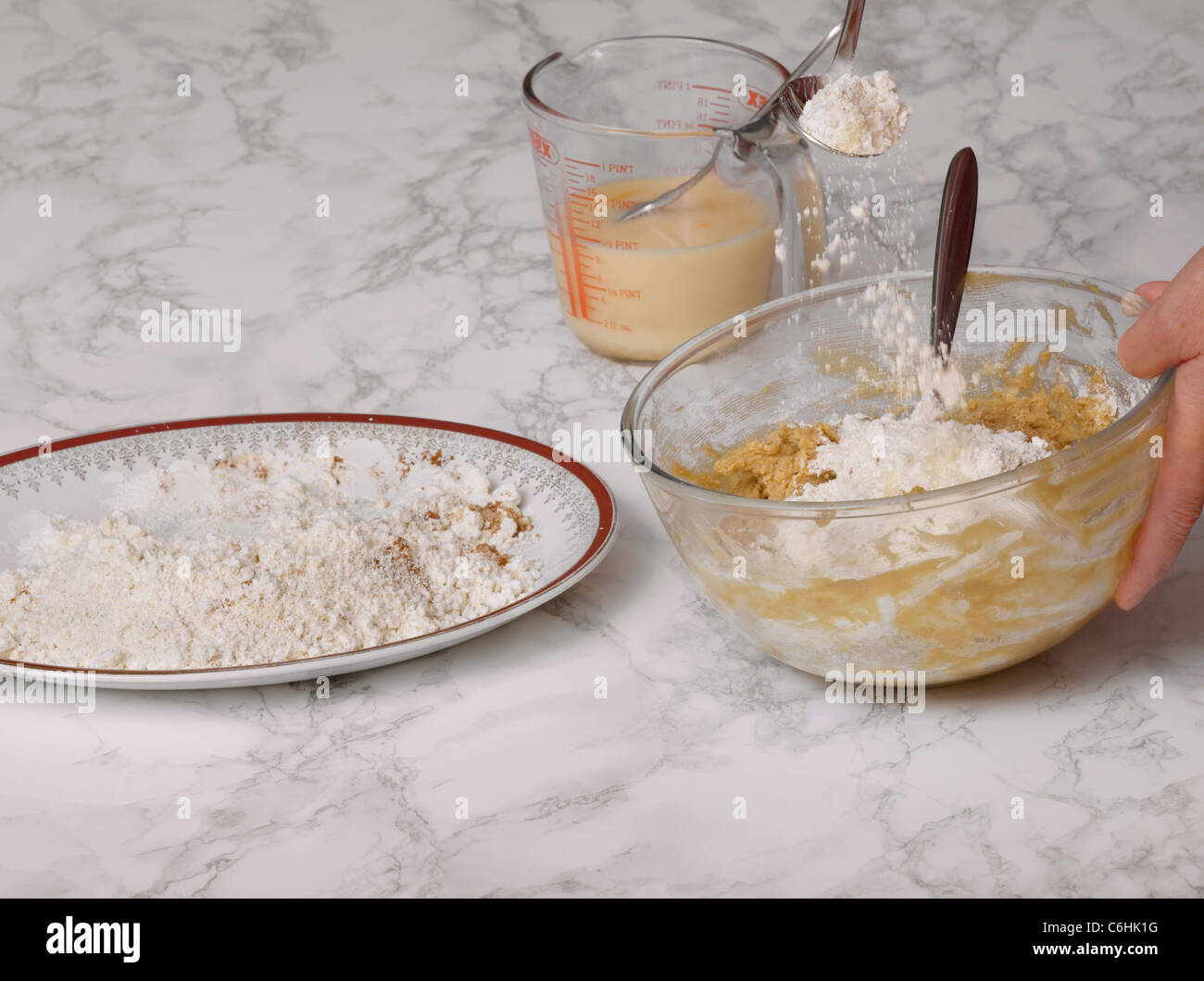 Cake mixture hi-res stock photography and images - Alamy