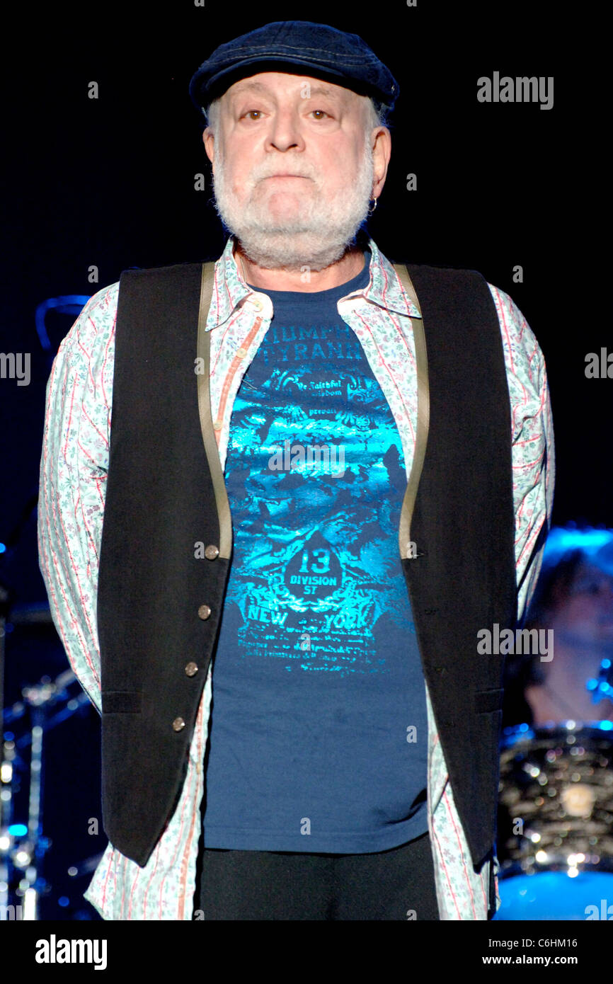 Howard Kaylan of The Turtles 25th Anniversary Happy Together Tour ...