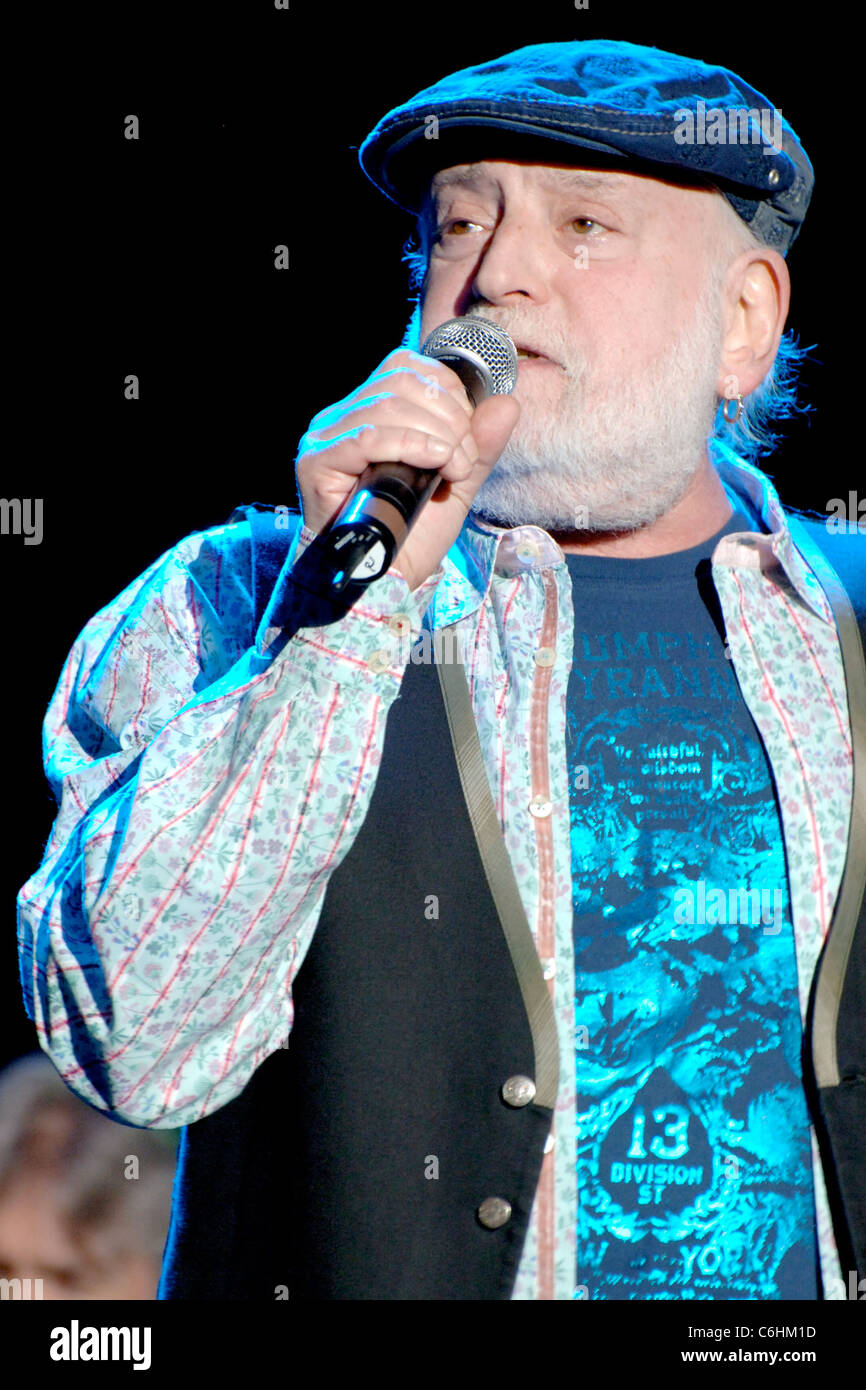 Howard Kaylan of The Turtles 25th Anniversary Happy Together Tour ...