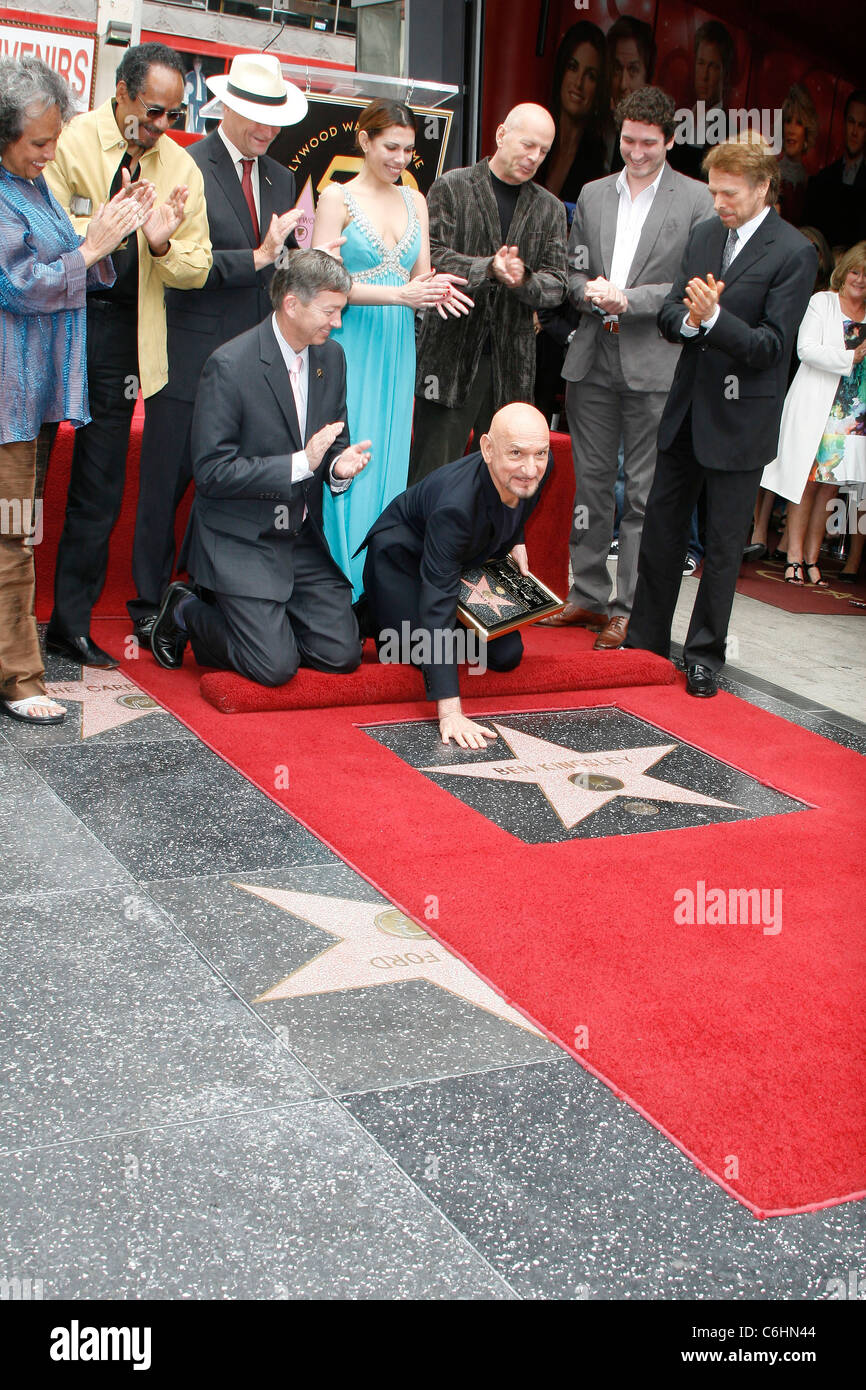 Edmund Kingsley, Sir Ben Kingsley, Daniela Lavender and Bruce Willis ...