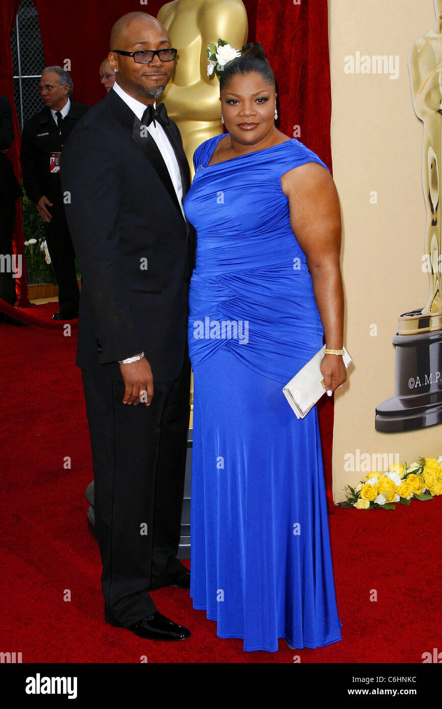 Mo'Nique and husband Sidney Hicks The 82nd Annual Academy Awards ...
