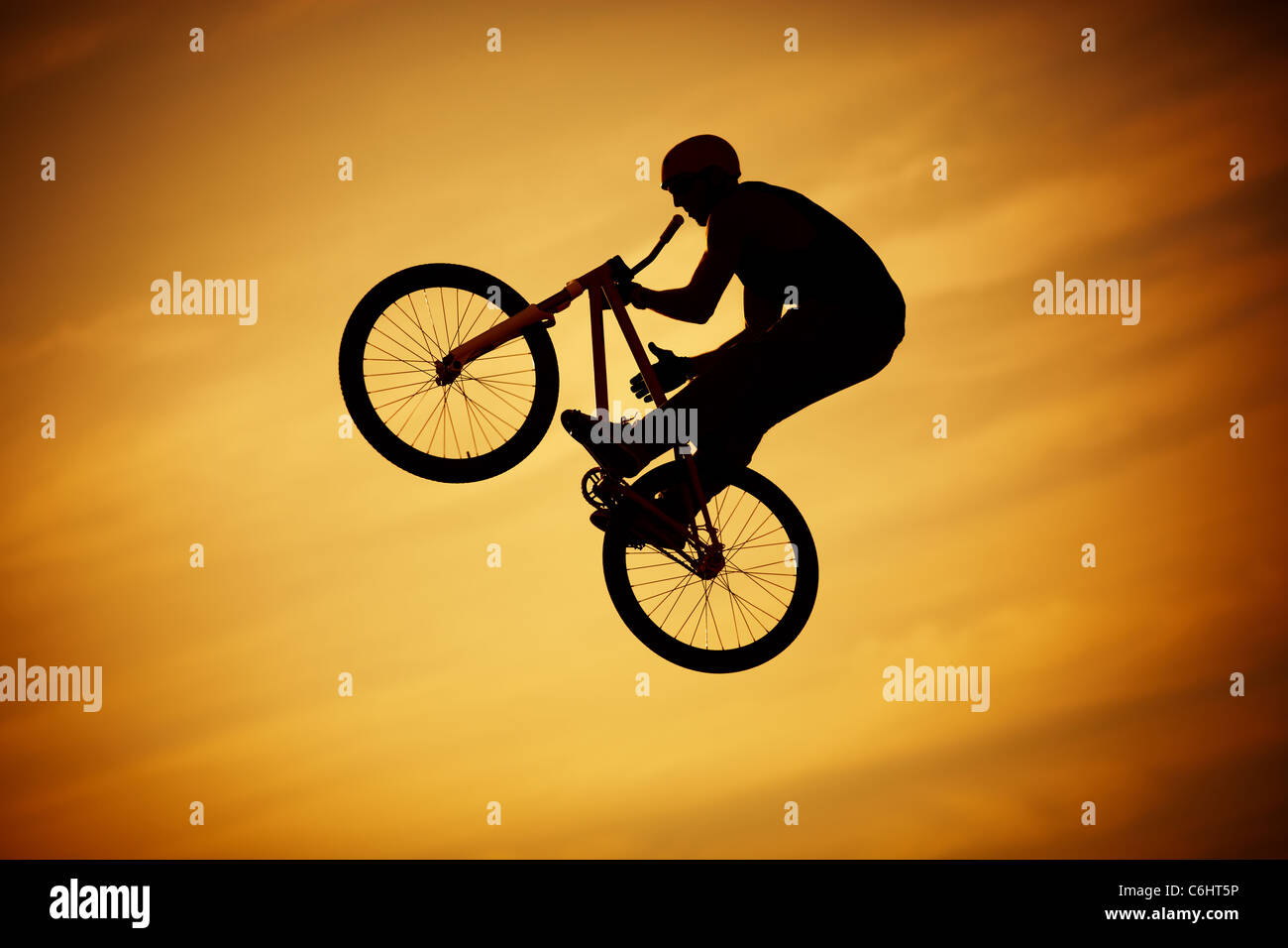 Bmx silhouette hi-res stock photography and images - Alamy