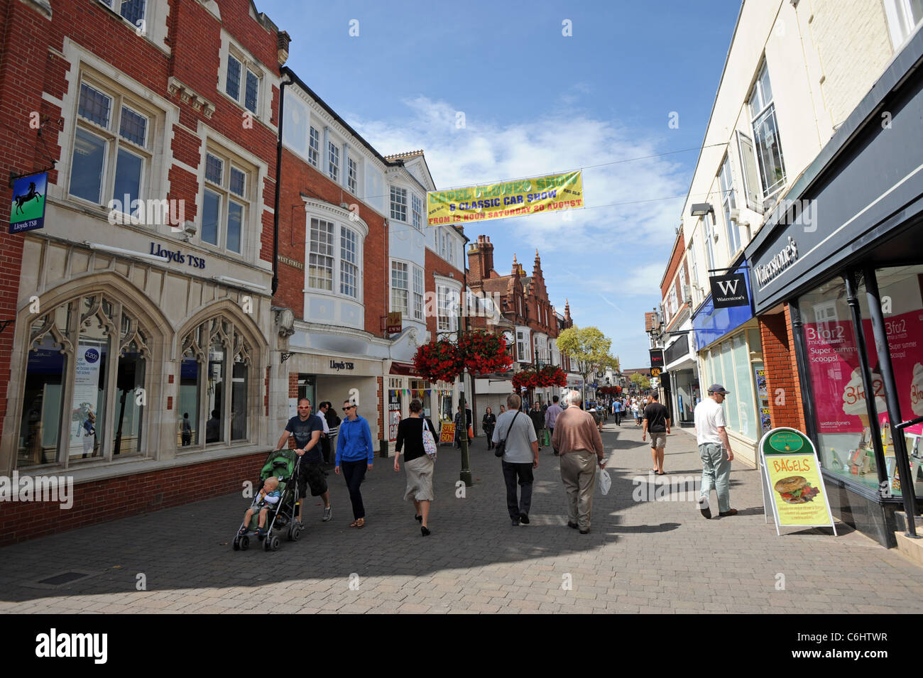 South street pedestrianised horsham hi-res stock photography and images ...