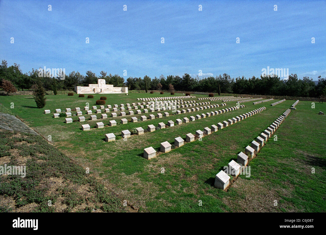 World war azmak cemetery hi-res stock photography and images - Alamy