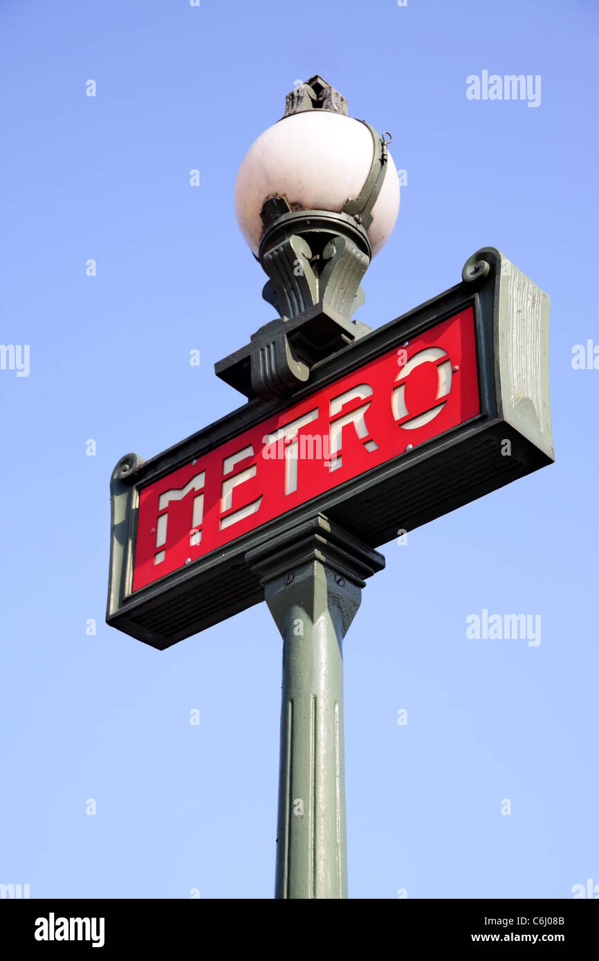 French Metro Symbol High Resolution Stock Photography and Images - Alamy