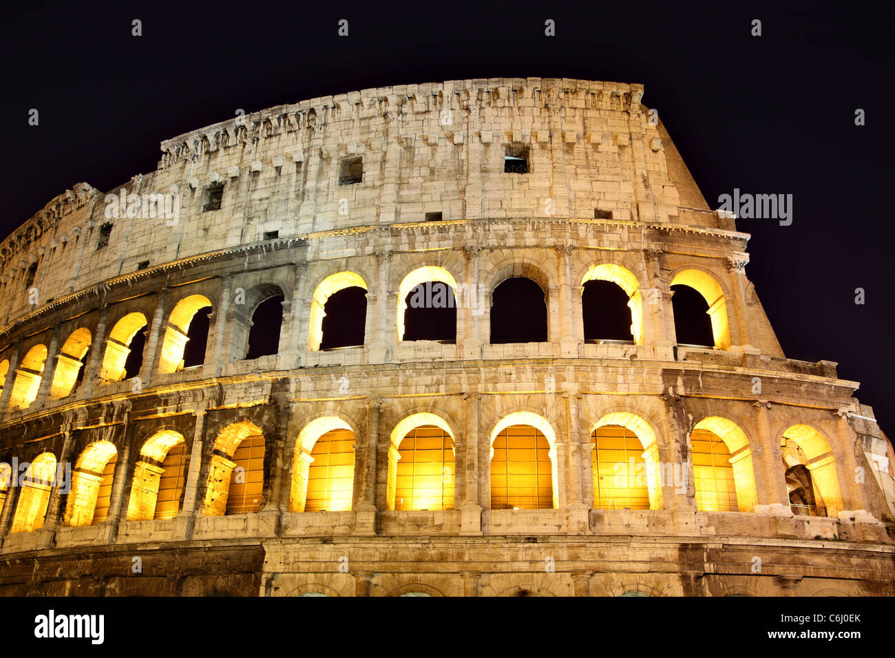 Exterior wall of colosseum hi-res stock photography and images - Alamy