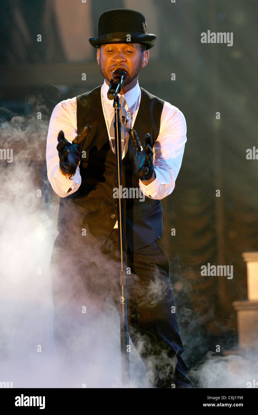 Usher performing live on ABC's 'Good Morning America' in support of his ...