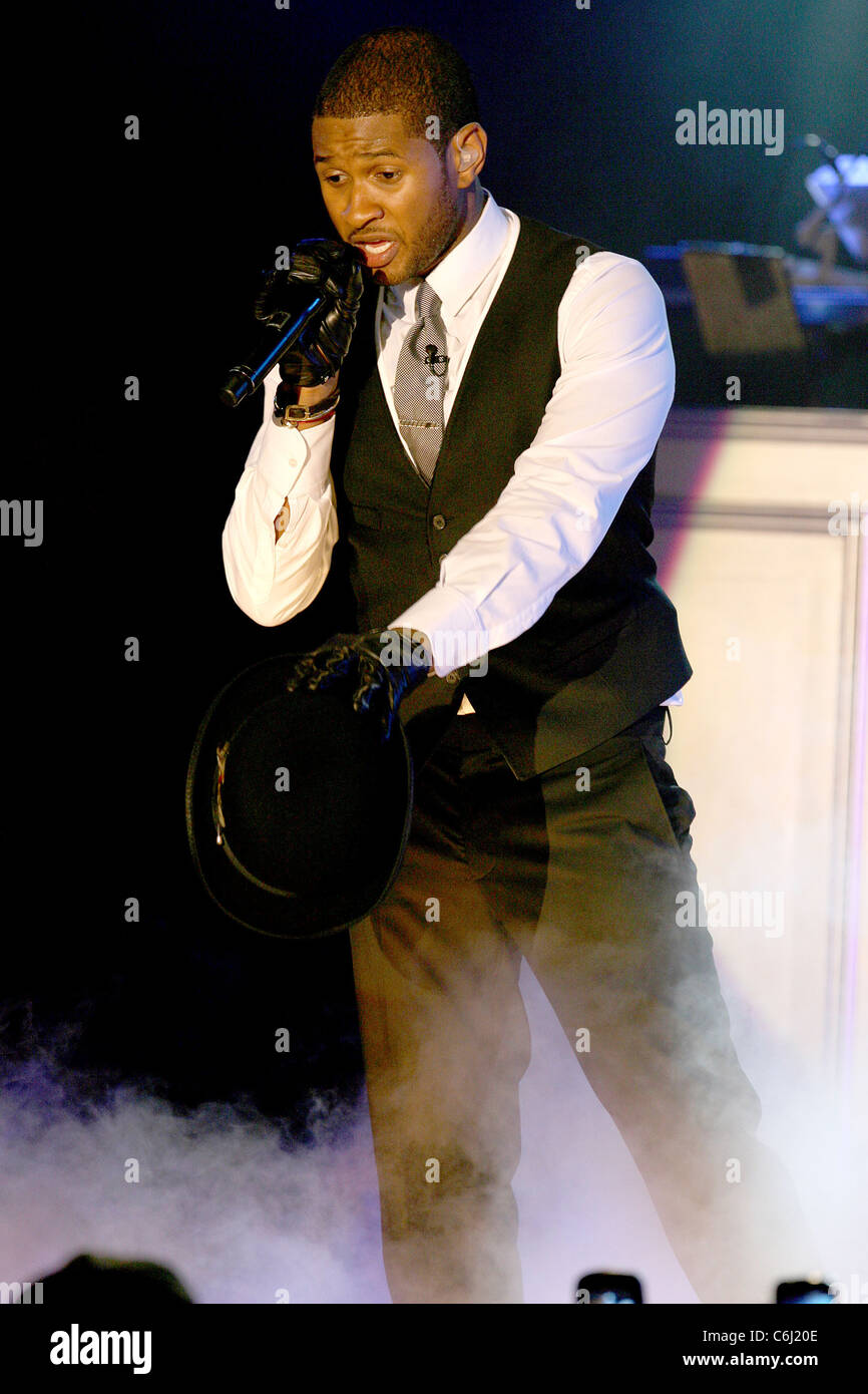 Usher performing live on ABC's 'Good Morning America' in support of his ...