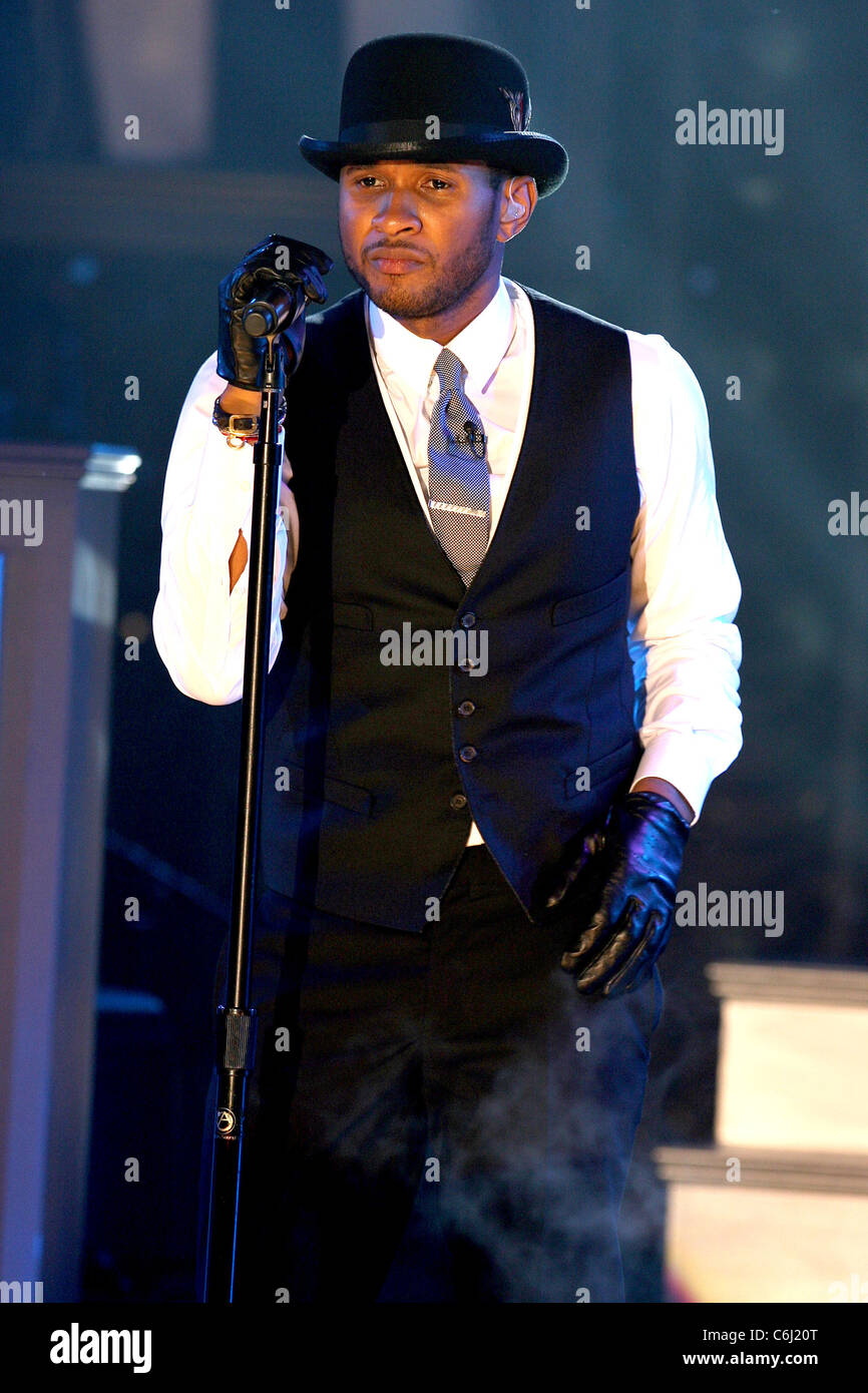 Usher performing live on ABC's 'Good Morning America' in support of his ...