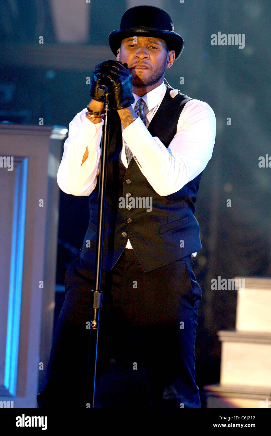 Usher performing live on ABC's 'Good Morning America' in support of his ...