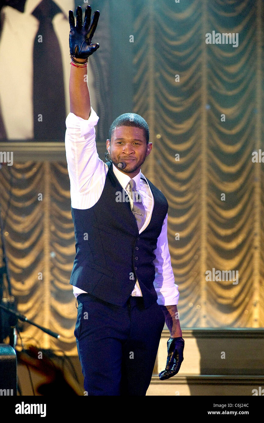 Usher performing live on ABC's 'Good Morning America' in support of his ...