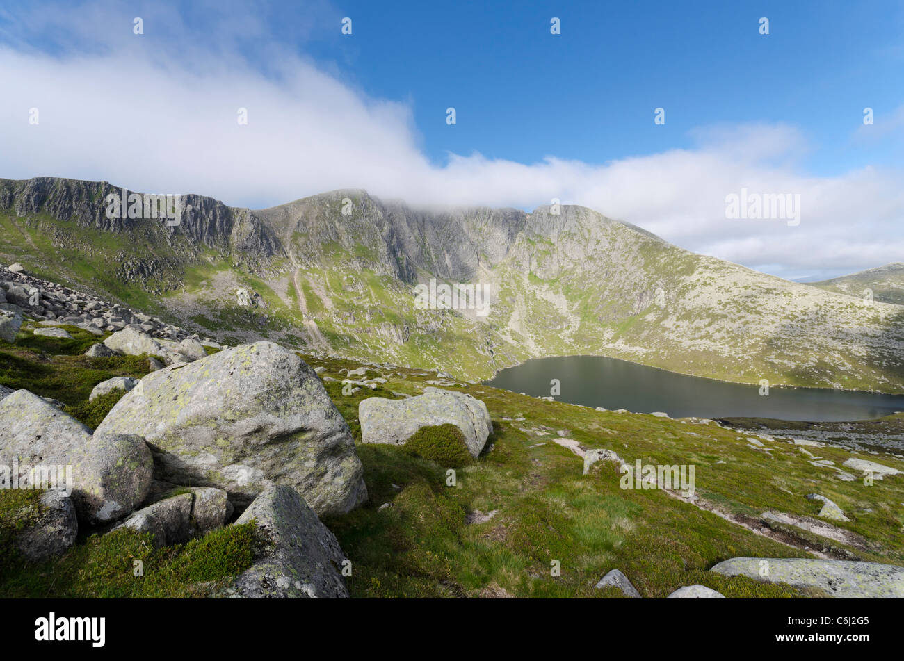 Lochnagar hi-res stock photography and images - Alamy