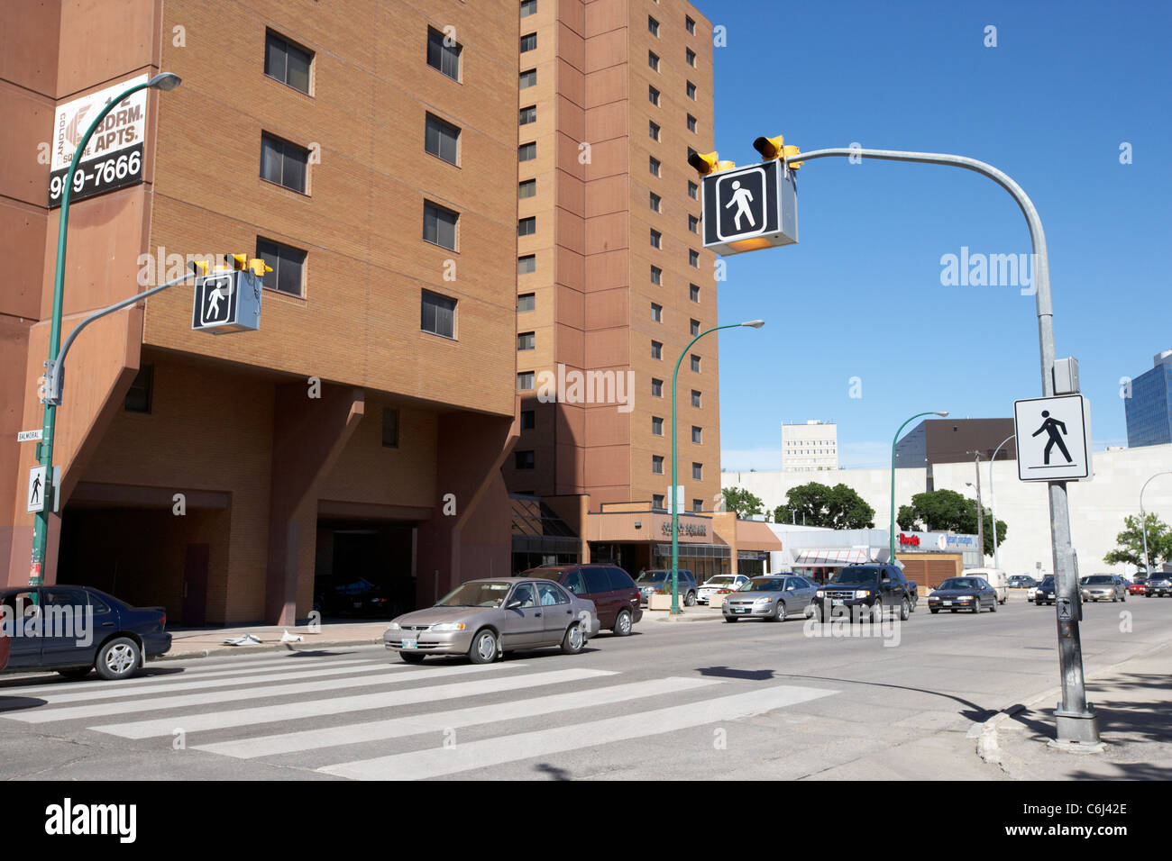 Pedestrian right of way hi-res stock photography and images - Alamy