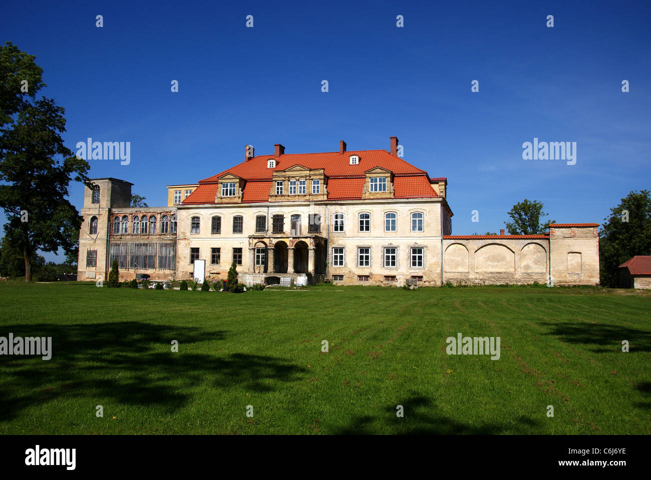Historic manor house hi-res stock photography and images - Alamy