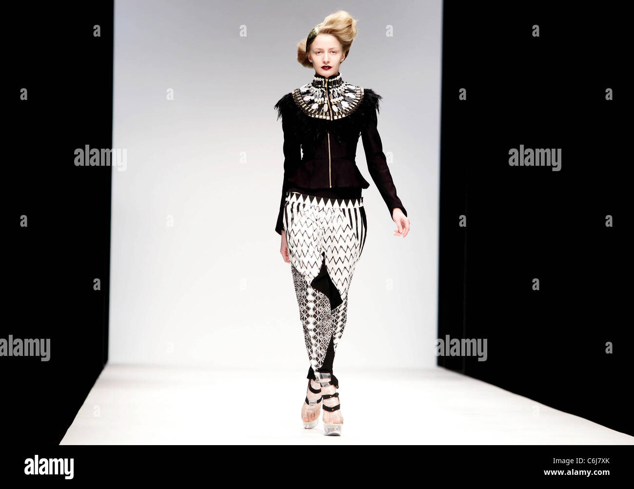 Sass and bide model hi-res stock photography and images - Alamy