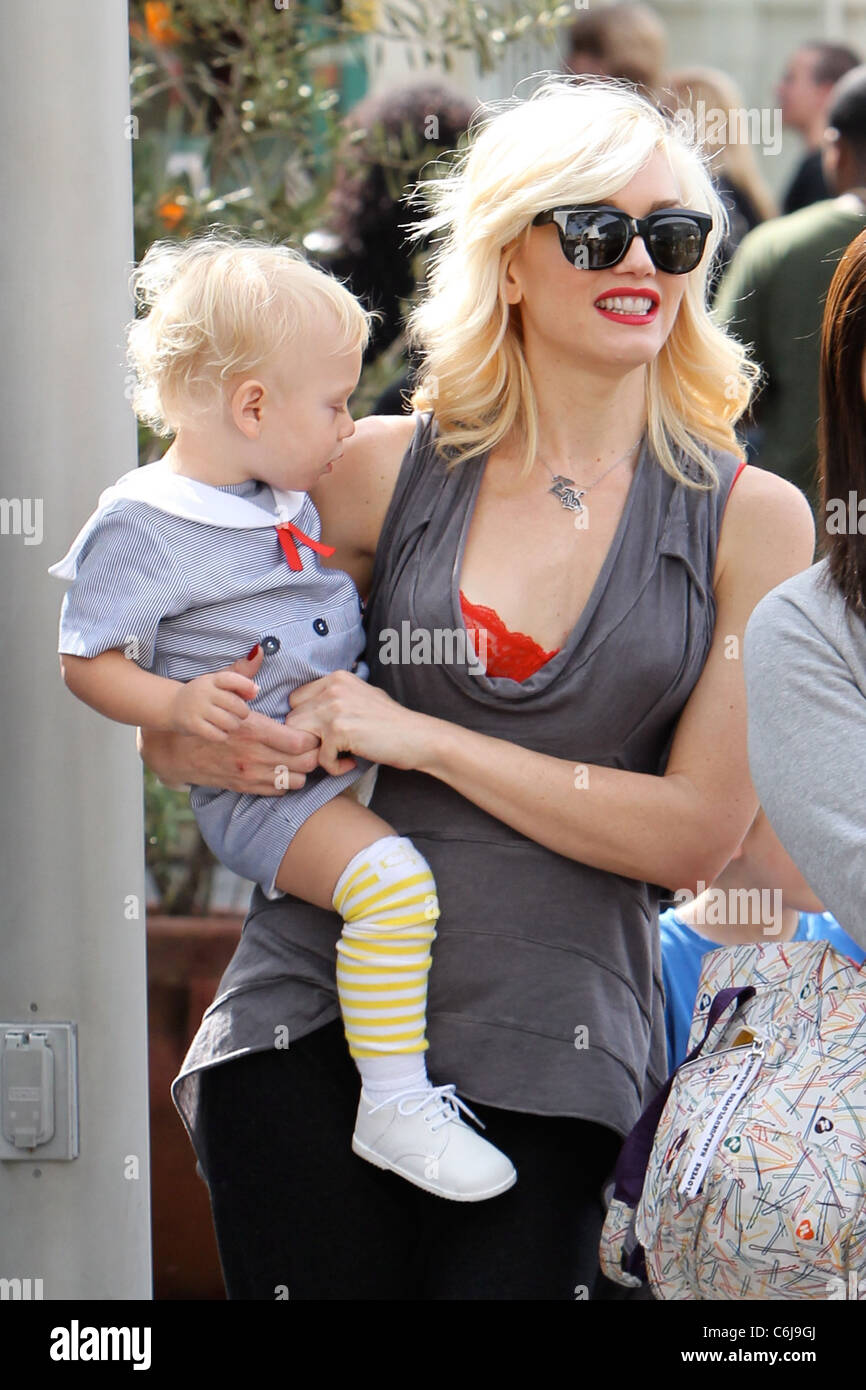 Zuma Rossdale and Gwen Stefani Gwen Stefani shopping with her family at ...