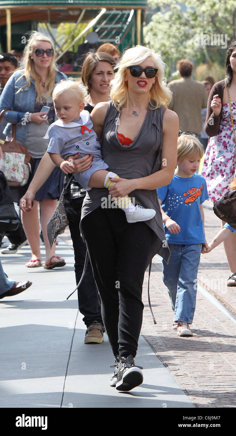 Zuma Rossdale and Gwen Stefani Gwen Stefani shopping with her family at ...