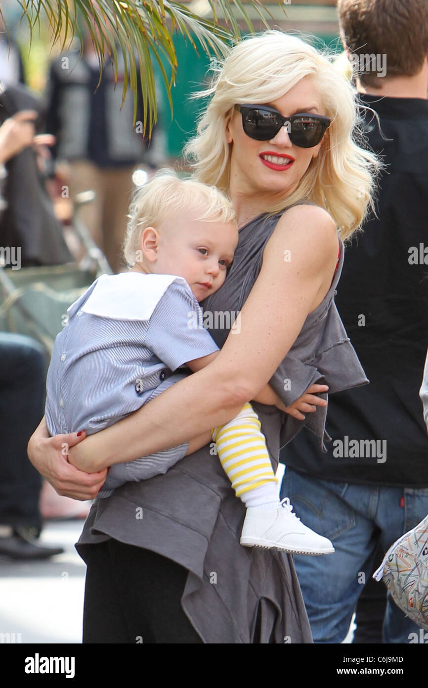 Zuma Rossdale and Gwen Stefani Gwen Stefani shopping with her family at ...