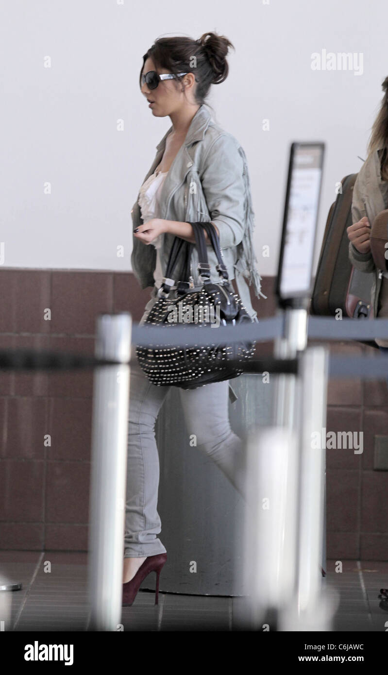 Singer Cheryl Cole, member of the group Girls Aloud, arriving at LAX ...