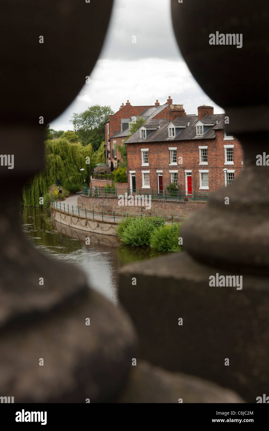 English riverside hi-res stock photography and images - Alamy