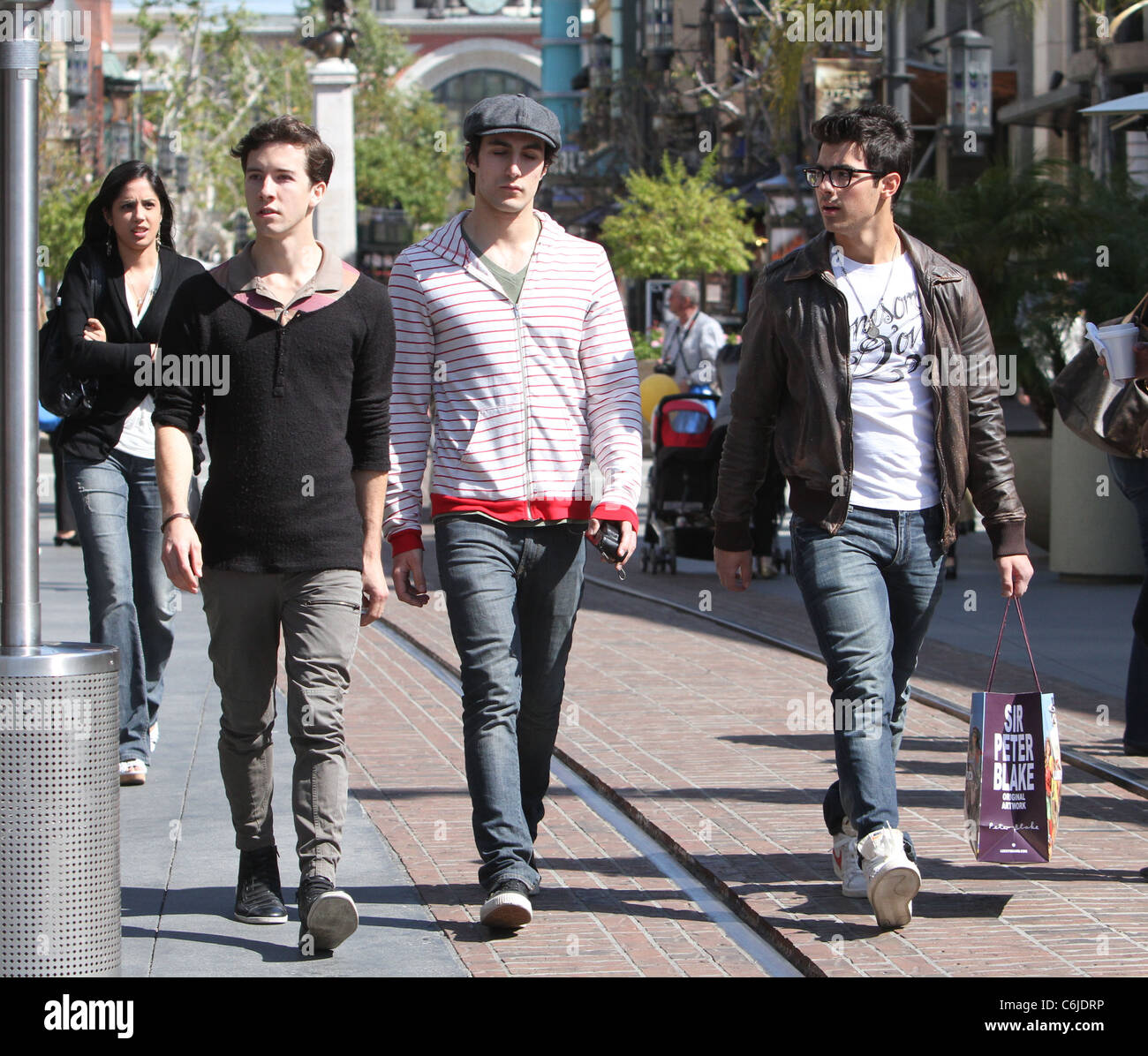 Joe Jonas and friends shopping at The Grove in Hollywood Los Angeles ...
