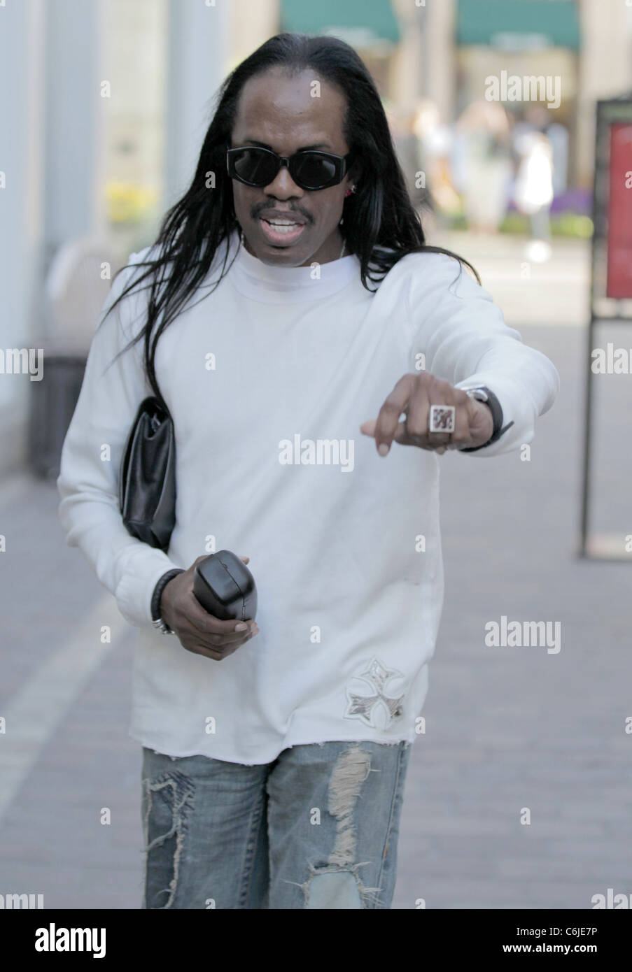 Bassist Verdine White of the band Earth, Wind and Fire shopping at the ...