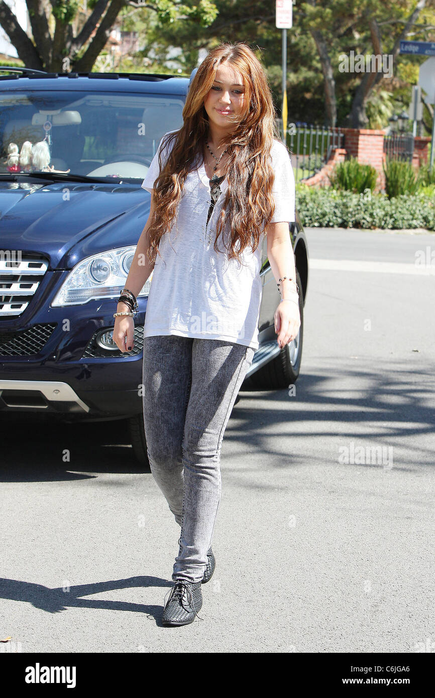 Miley Cyrus Car Mercedes