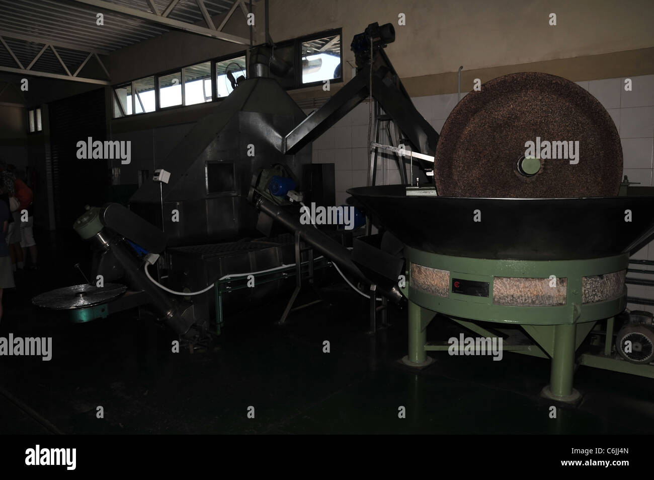 Machine large chrome green metal electrical olive paste grinder hi-res ...