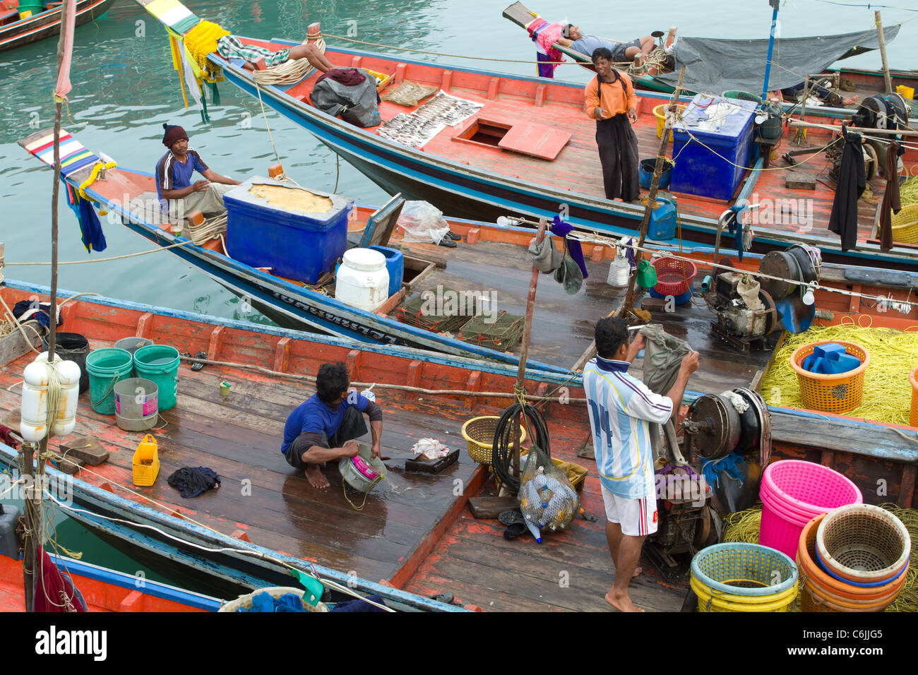 Burmese fishing boats hi-res stock photography and images - Alamy