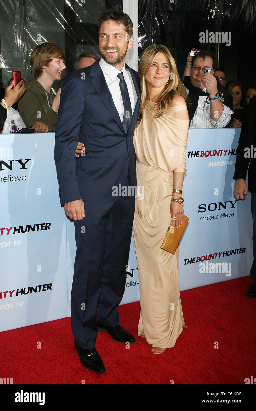 Gerard Butler and Jennifer Aniston Premiere of 'The Bounty Hunter' at ...