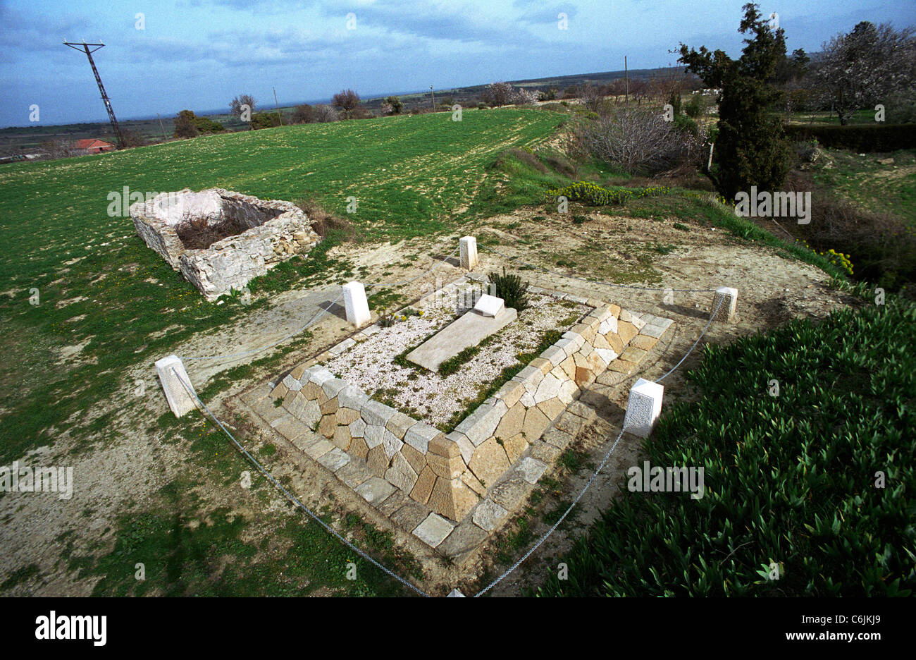 Battlefield grave ww1 hi-res stock photography and images - Alamy