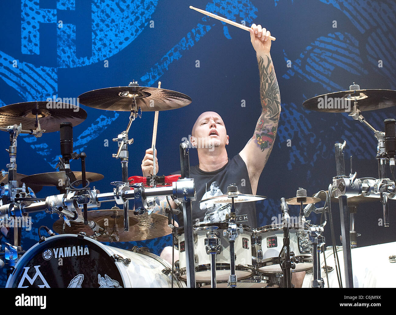 Heavy Metal band Machine Head performing on stage at the Manchester ...
