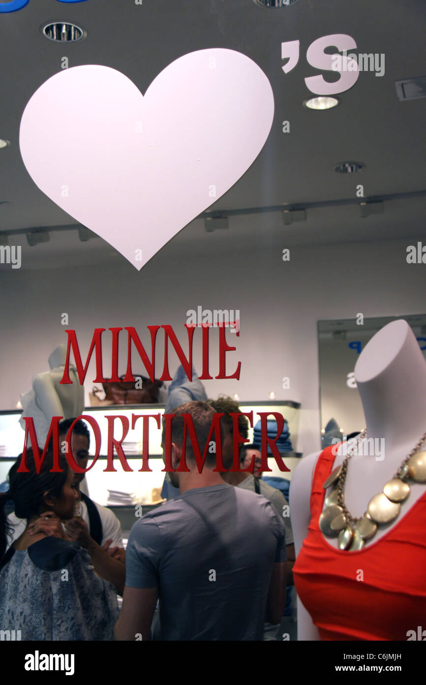 Atmosphere Preview of Minnie Mortimer's new line at Scoop in SoHo New ...