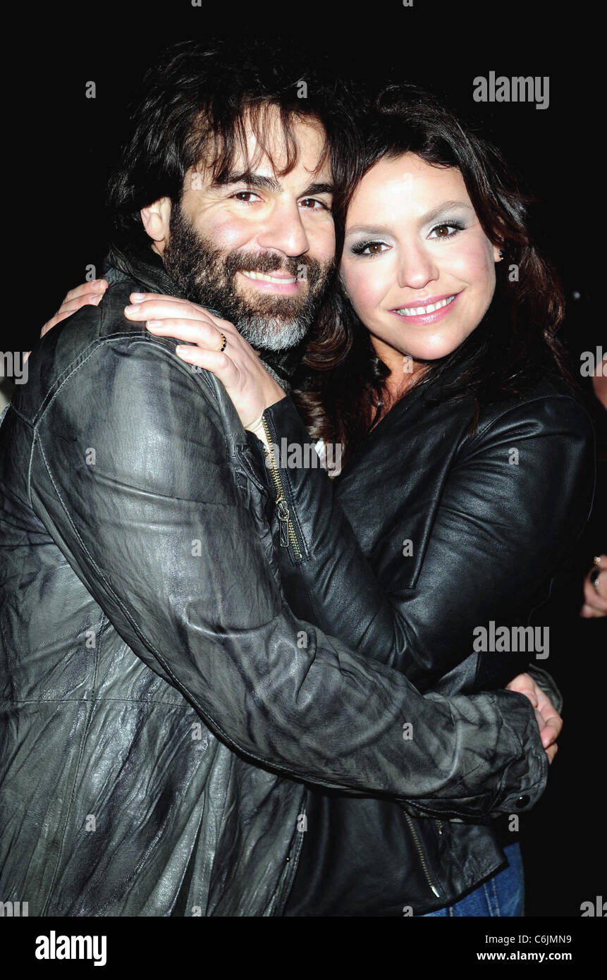 John Cusimano and wife Rachael Ray performs on stage during Food ...