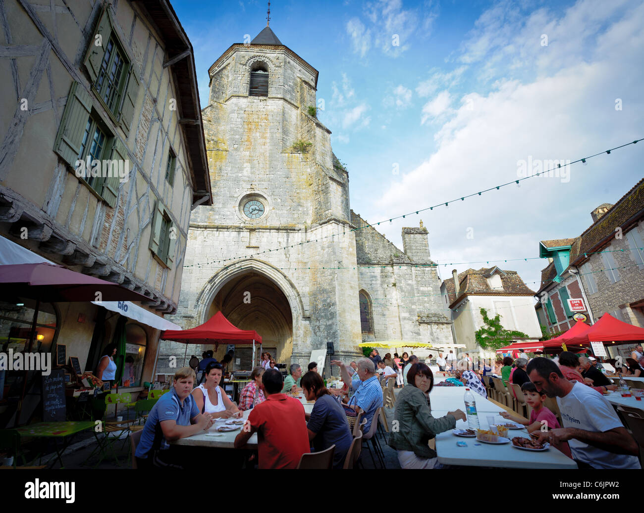 La place nationale hi-res stock photography and images - Alamy