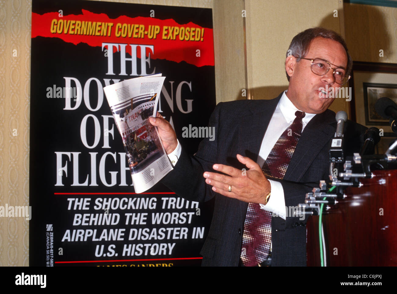 Investigative reporter Jim Sanders holds a press conference on the ...