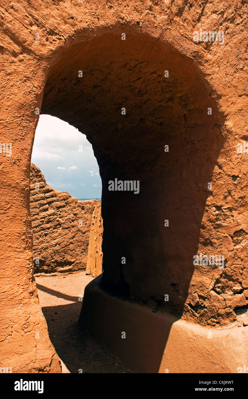 adobe archway doorway Stock Photo - Alamy