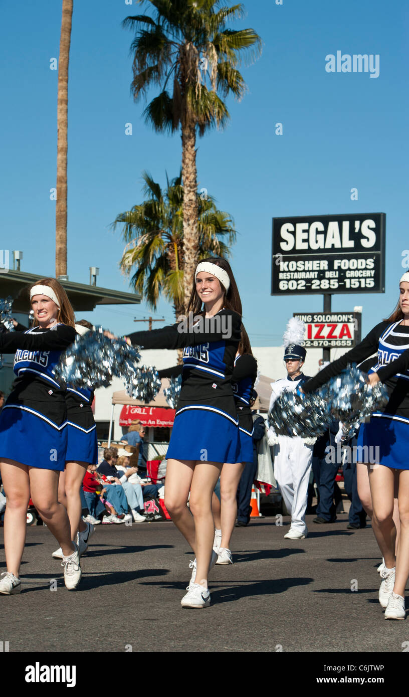 Cheer leaders hi-res stock photography and images - Alamy
