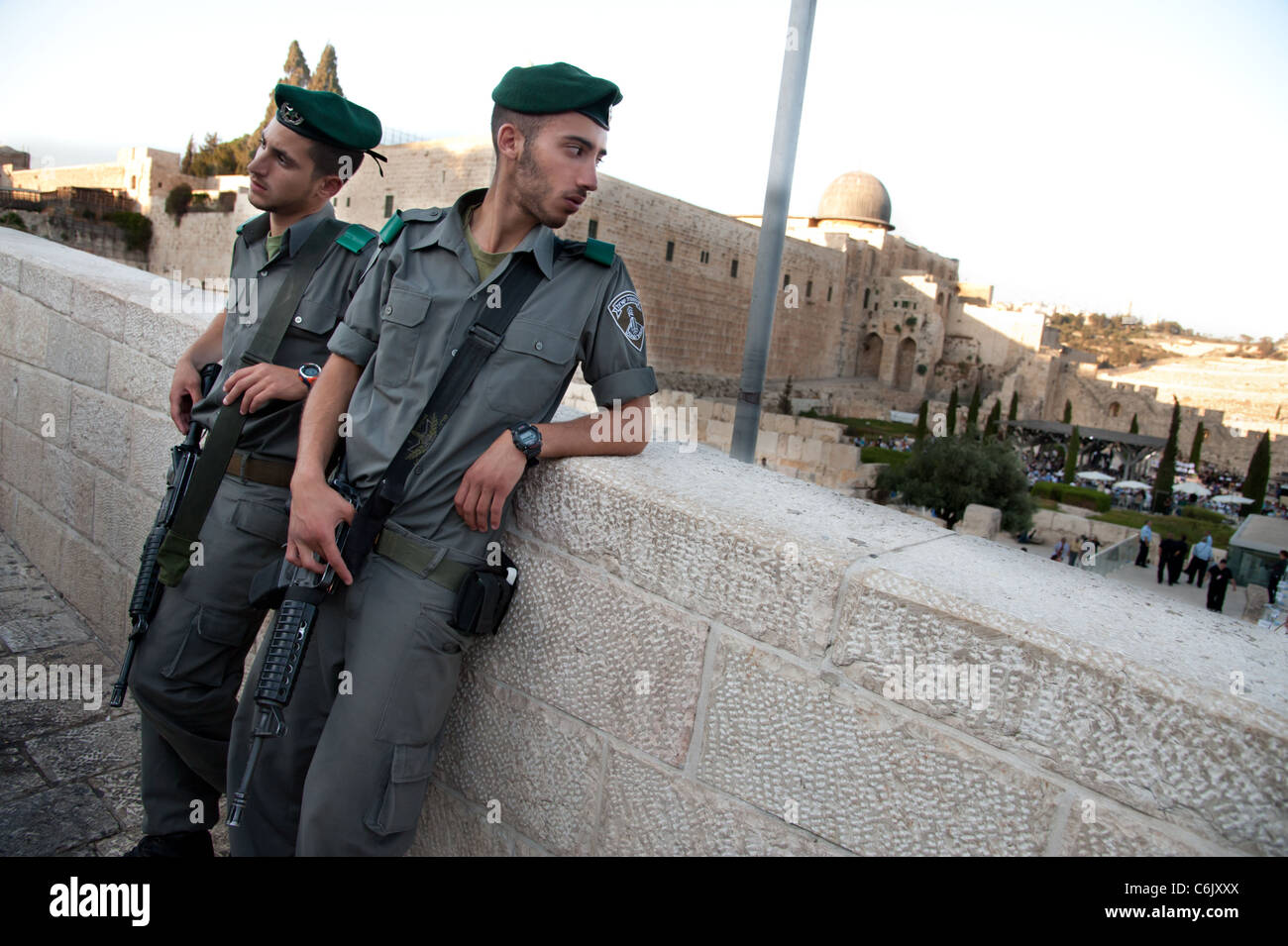 The al aqsa mosque and the al aqsa mosque hi-res stock photography and ...