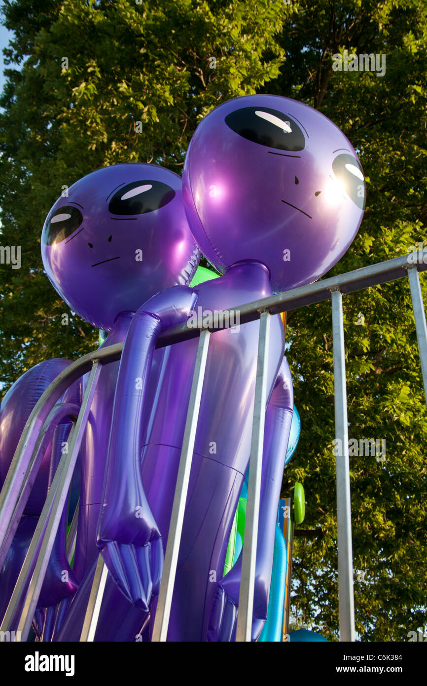 Carnival midway prizes hi-res stock photography and images - Alamy