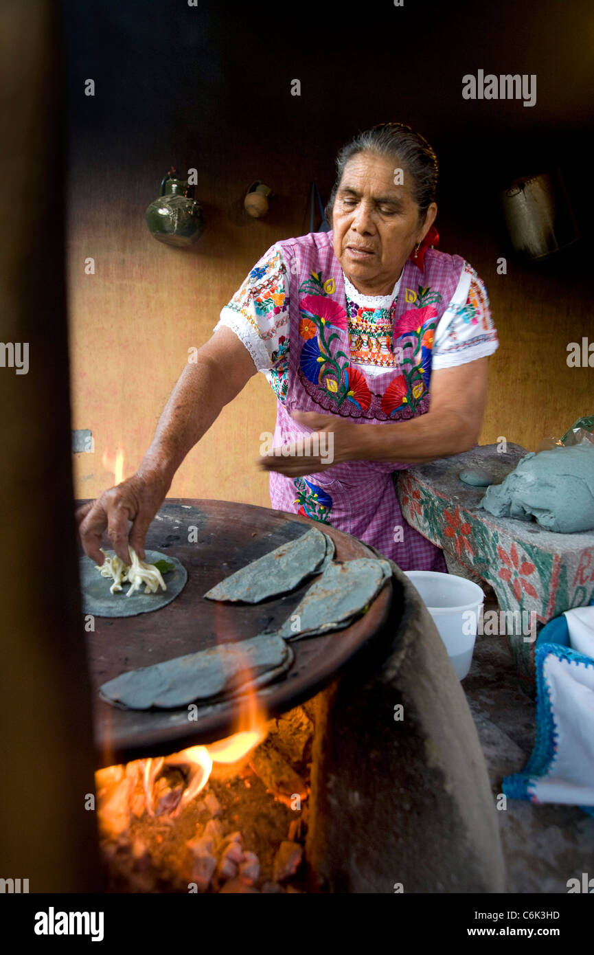 Mexico Woman Cook High Resolution Stock Photography and Images - Alamy