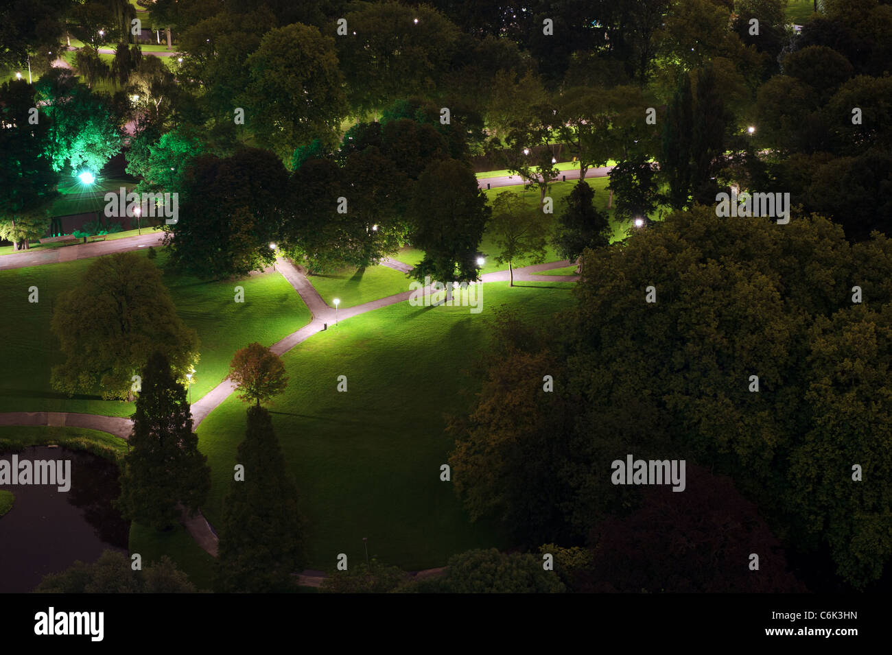 park at night Stock Photo - Alamy