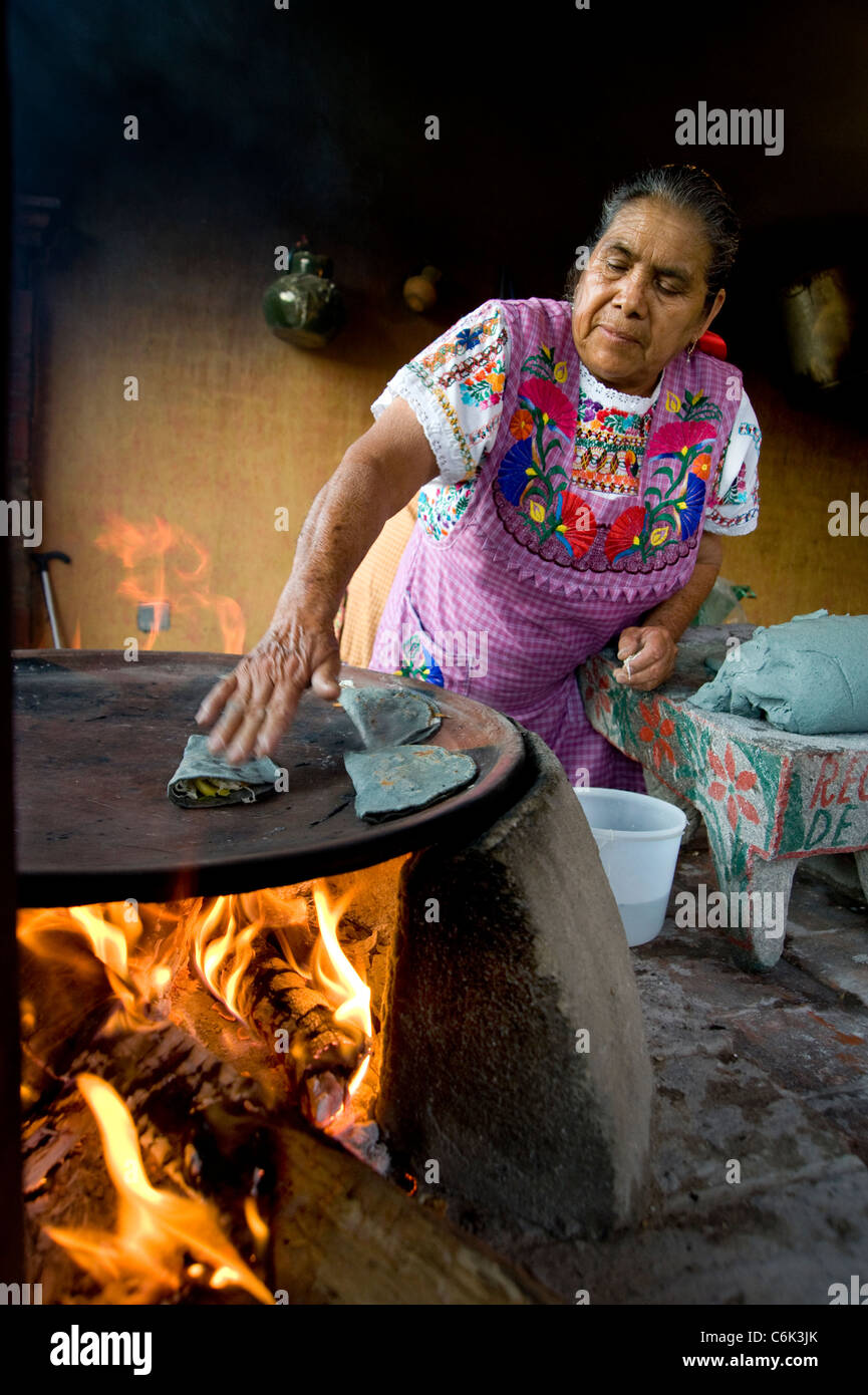 Mexico Woman Cook High Resolution Stock Photography and Images - Alamy