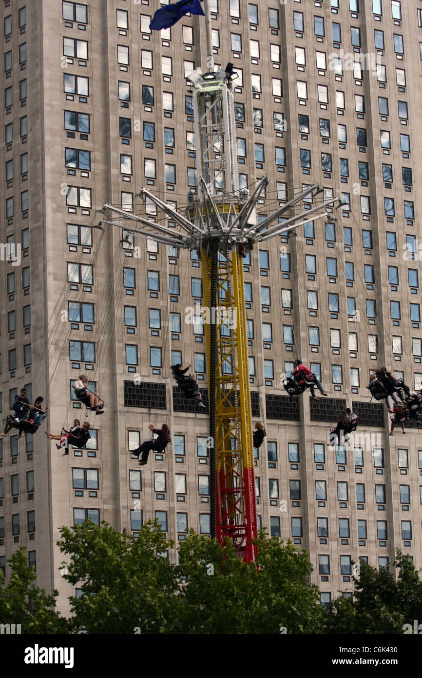 Building funfair ride hi-res stock photography and images - Alamy