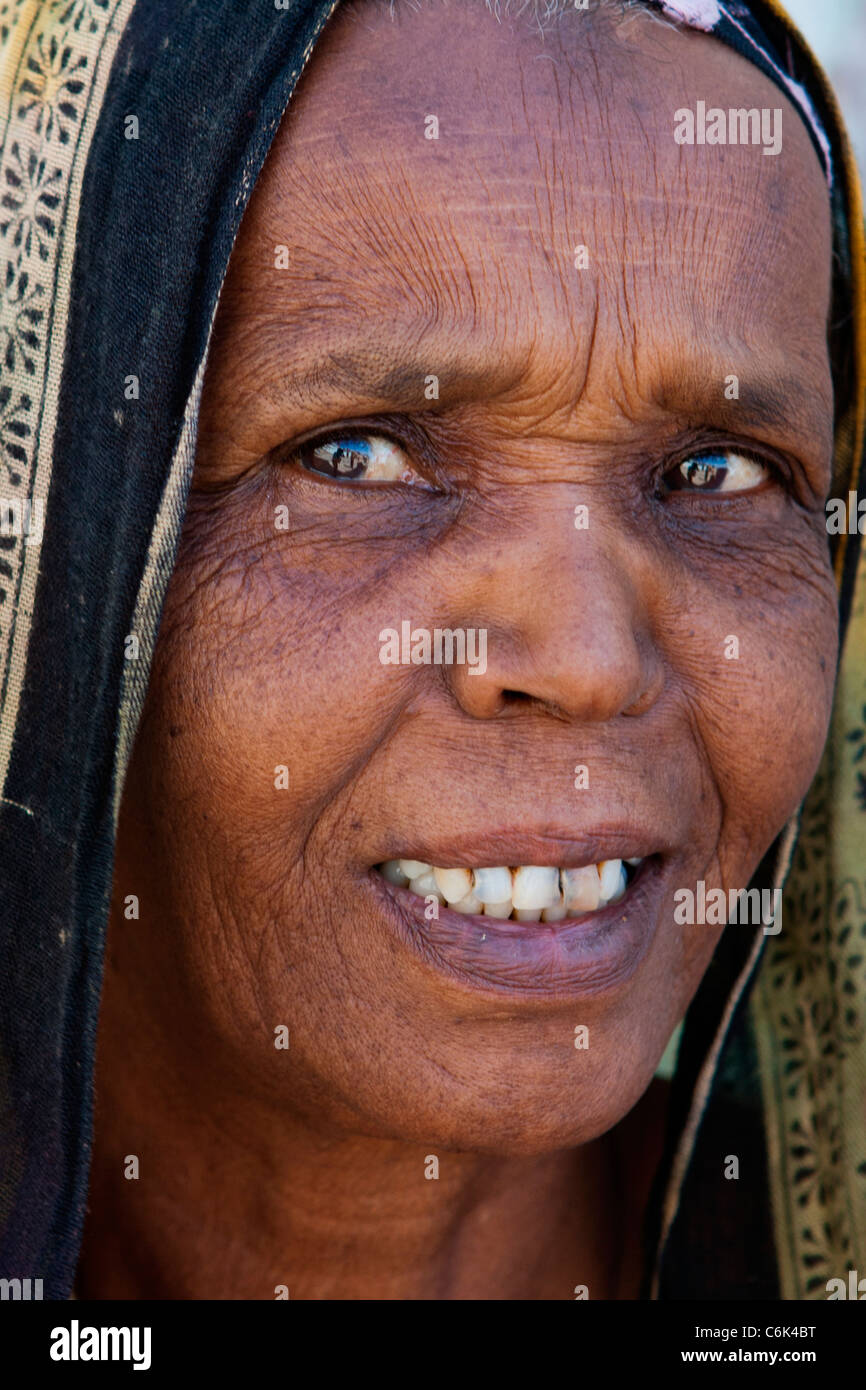 Colourful head scarf hi-res stock photography and images - Alamy