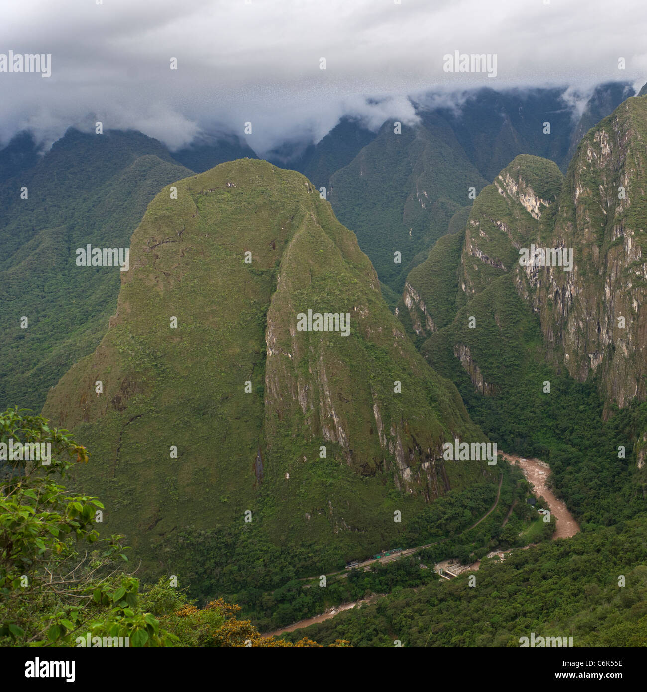 Geography travel peru machu picchu hi-res stock photography and images ...