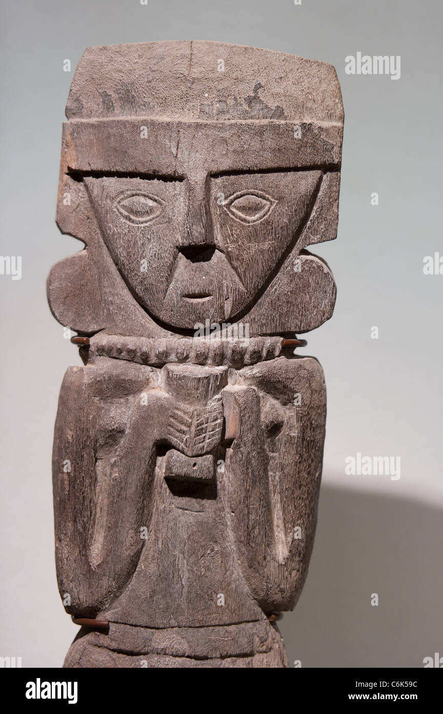 Pre-Columbian Wooden statue in Museo de Arte Precolombino, Cuzco, Peru ...