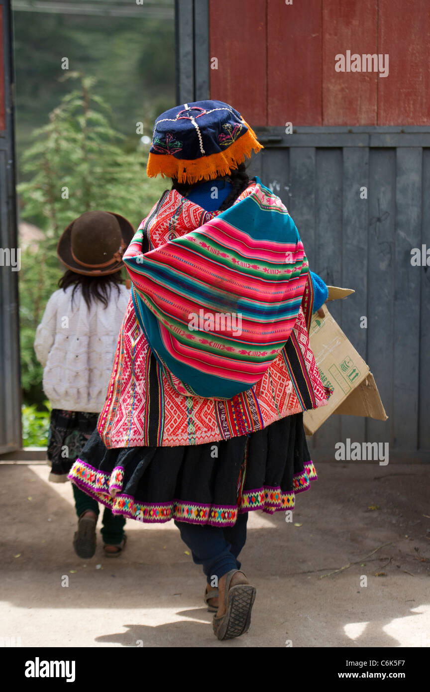 School girls uniform south america hi-res stock photography and images ...