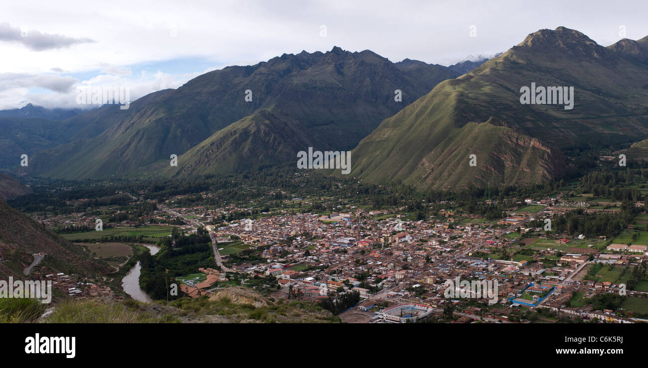 Urubamba sacred valley hi-res stock photography and images - Alamy