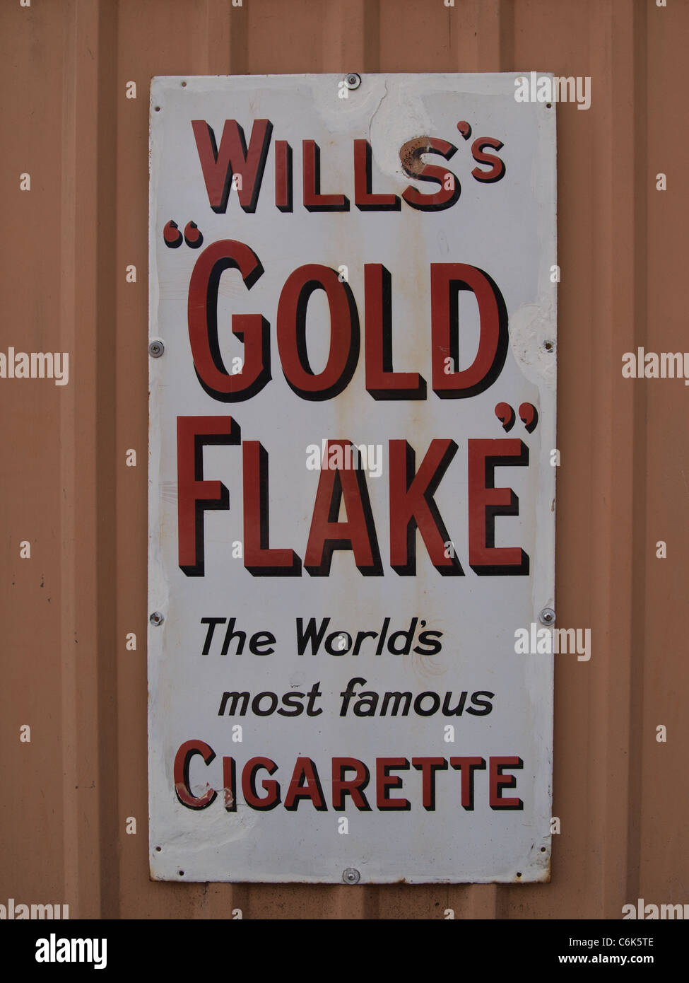 Old cigarette sign hi-res stock photography and images - Alamy